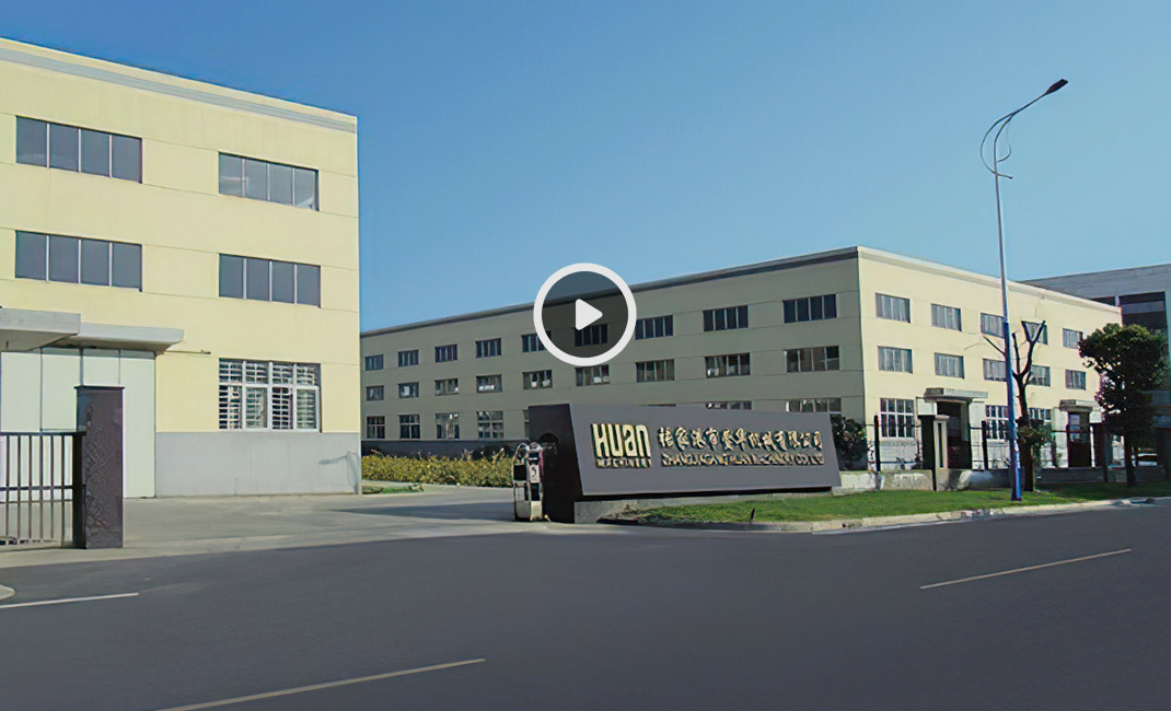 Extrusion blow molding machine manufacture-Huan machinery